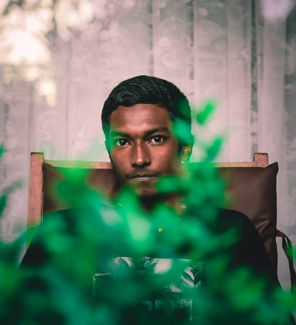 Guide to Portrait Photography - Top Tips, Styles & Poses (Updated)