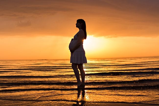 Maternity Photography - A Beginner's Guide for Photographers